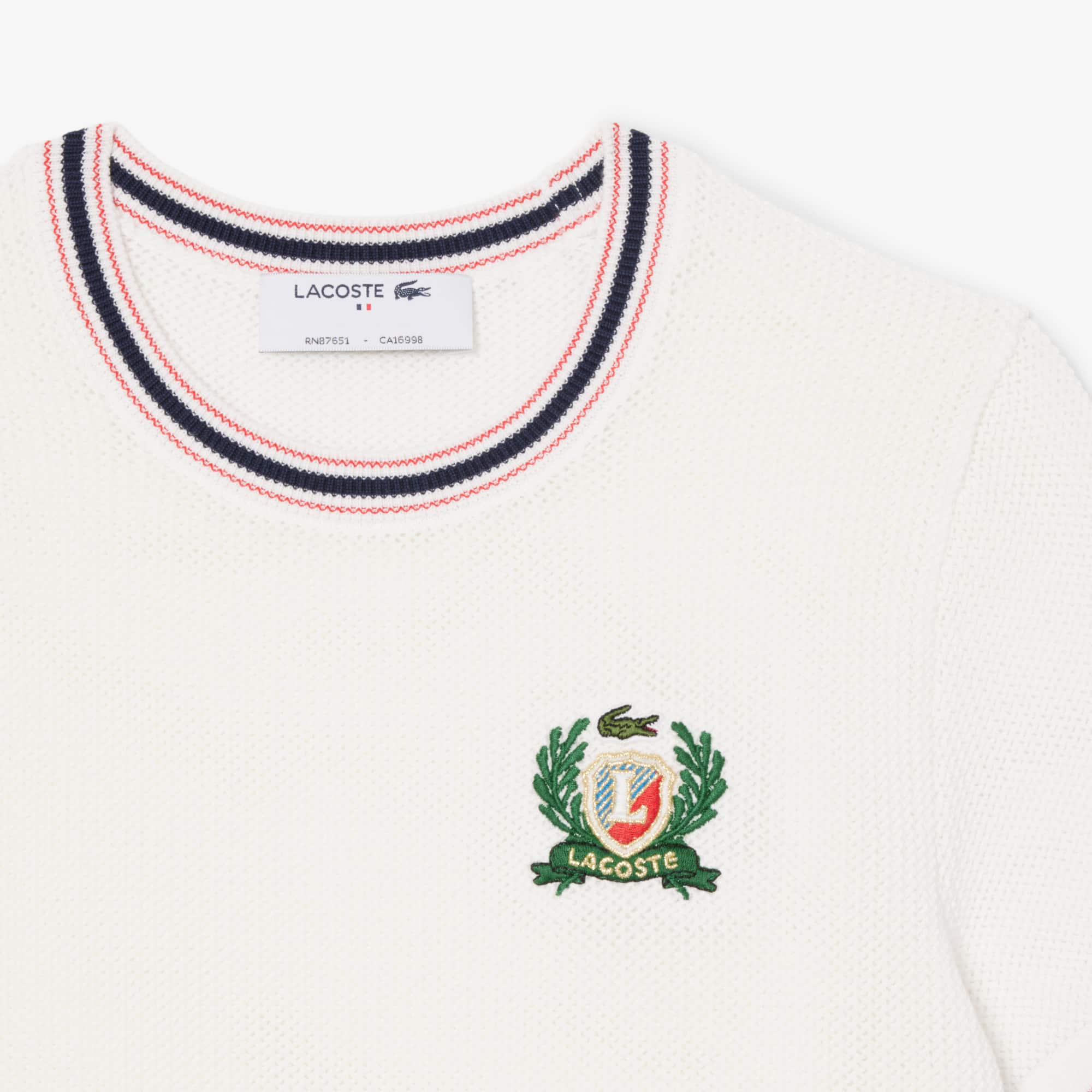 Pull fabrique en France blason brode